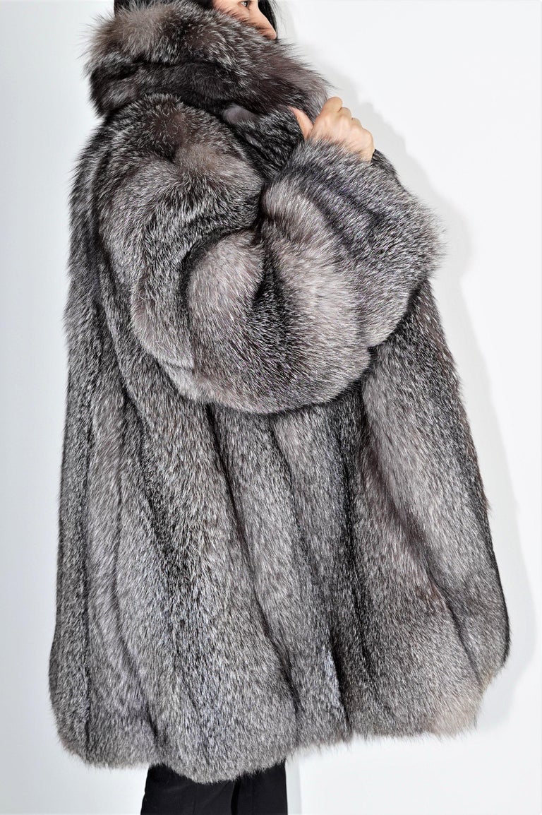 Pre-owned Silver Fox Fur Coat (Size 16-XL) at 1stDibs