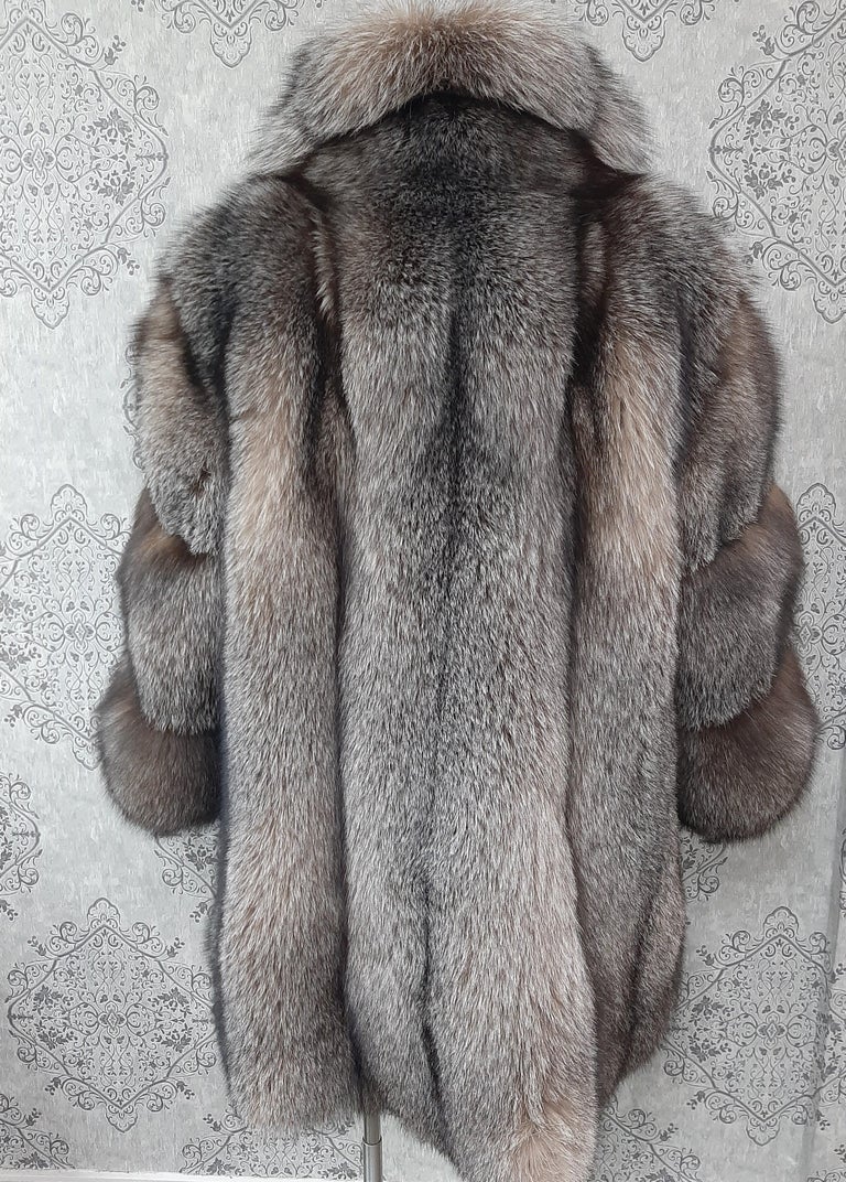 Brand new crystal fox fur coat size 20 For Sale at 1stDibs