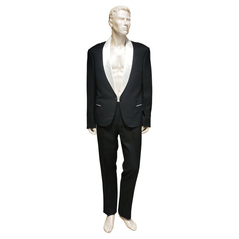 BRAND NEW VERSACE TUXEDO SUIT Sz 50 - 40 (L) For Sale at 1stDibs