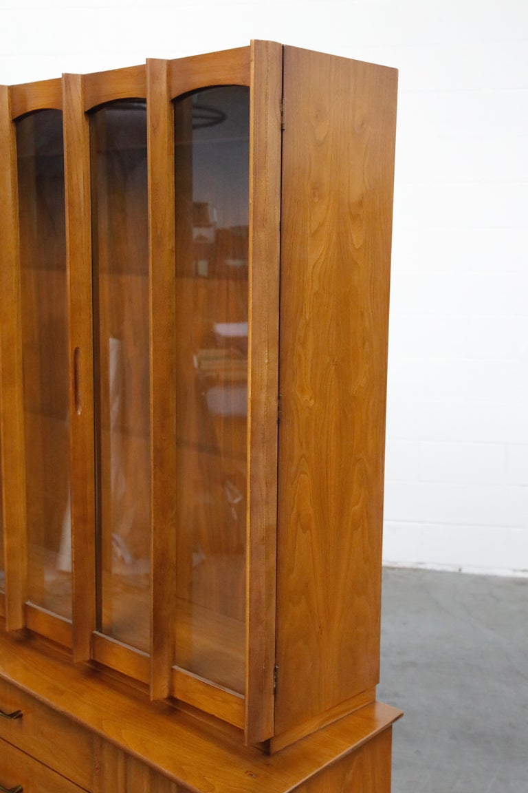 Brasilia Styled Mid-Century Modern China Display Cabinet with Hutch ...
