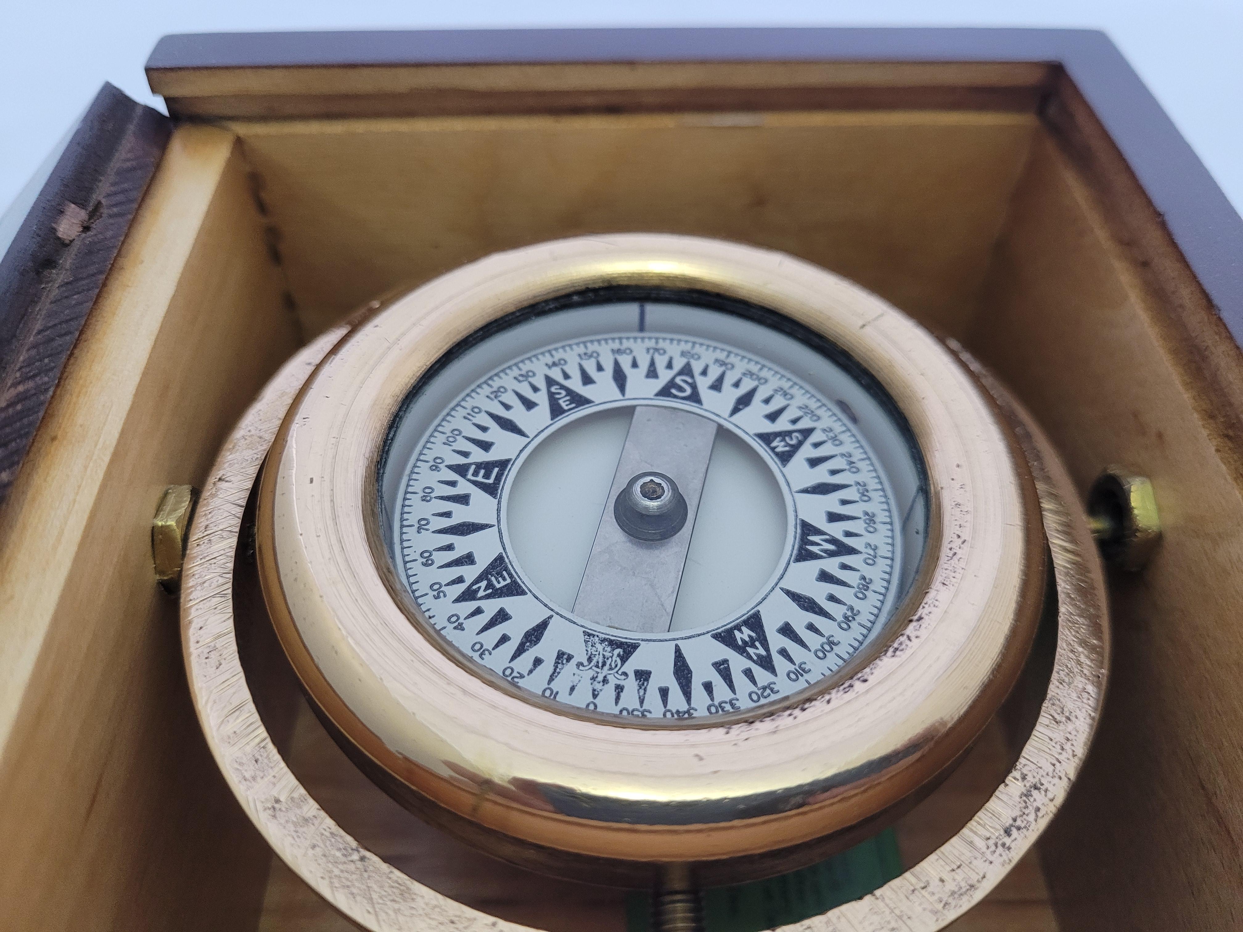 Brass Boat Compass in Varnished Wood Box For Sale at 1stDibs