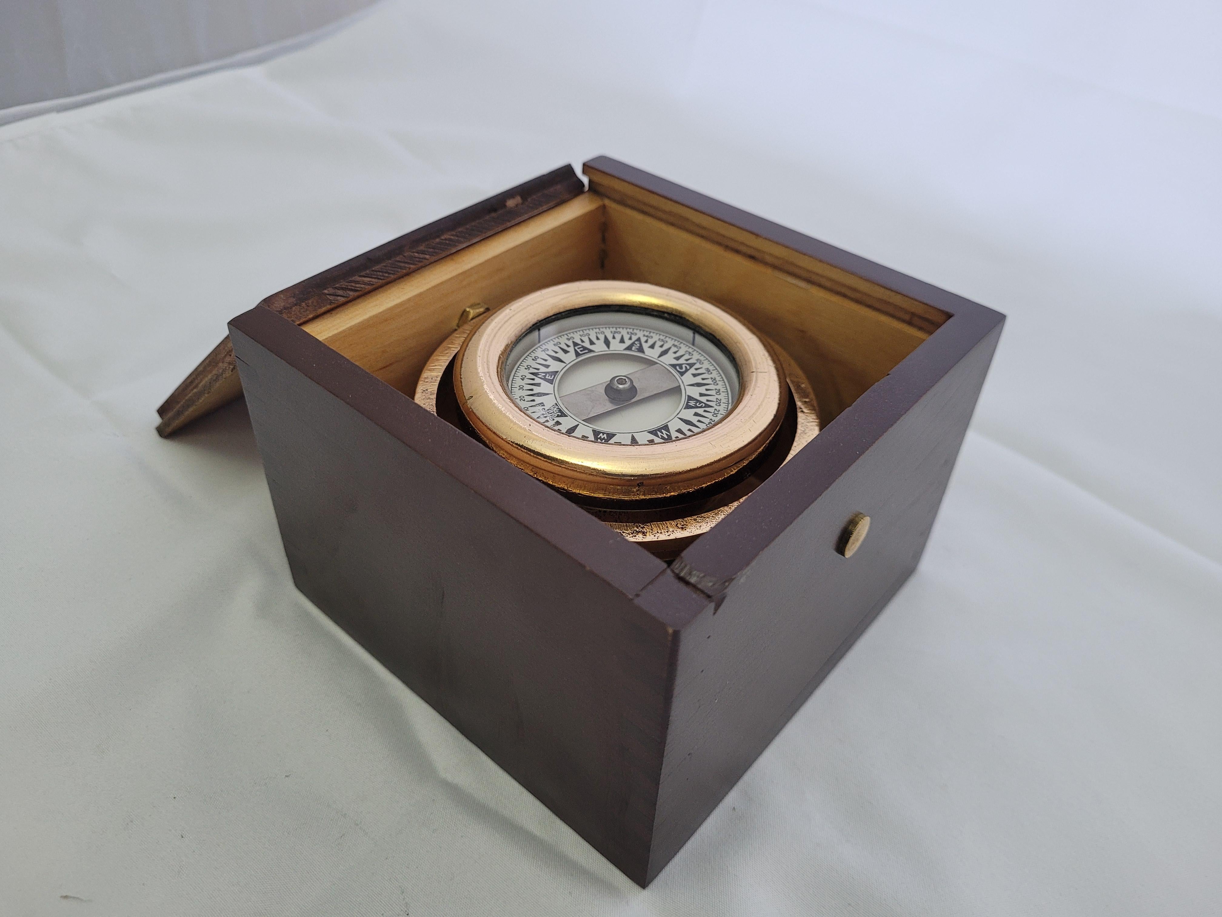 Brass Boat Compass in Varnished Wood Box For Sale at 1stDibs