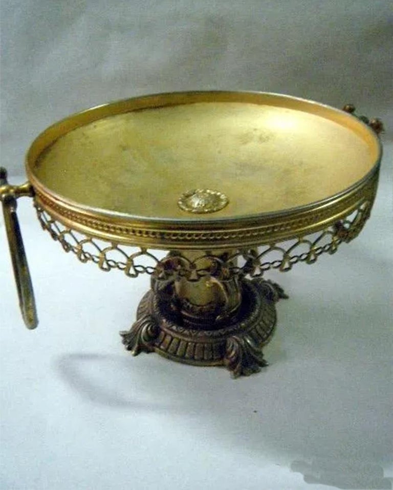 Gold Metal Centerpiece For Sale at 1stDibs
