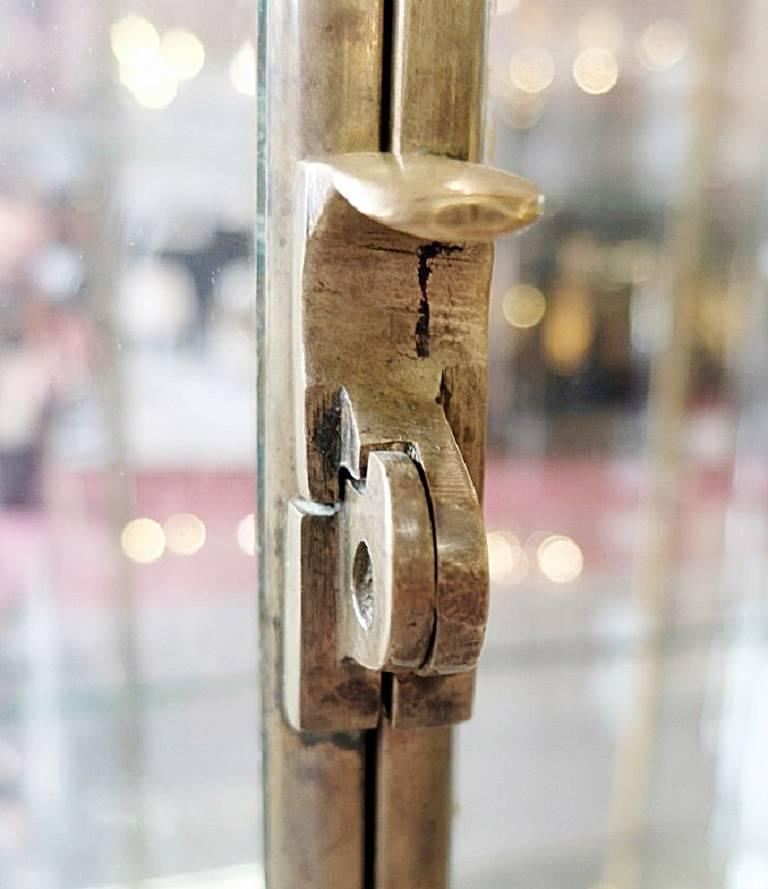 Brass Glass and Mirror Showcase - Léna - Paris at 1stDibs