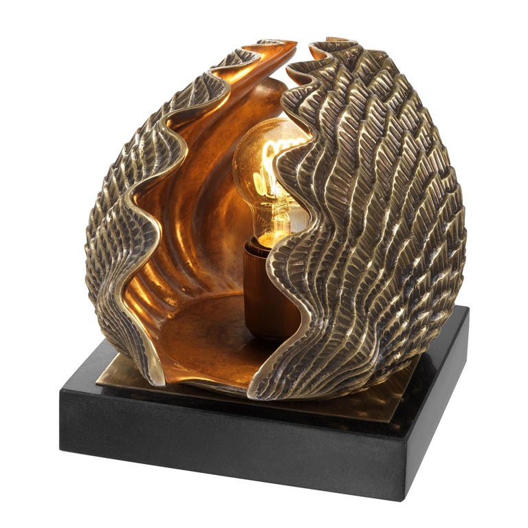 Brass Shell Table Lamp in Vintage Brass For Sale at 1stDibs