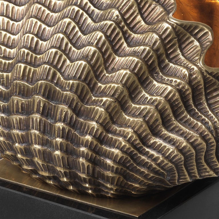 Brass Shell Table Lamp in Vintage Brass For Sale at 1stDibs