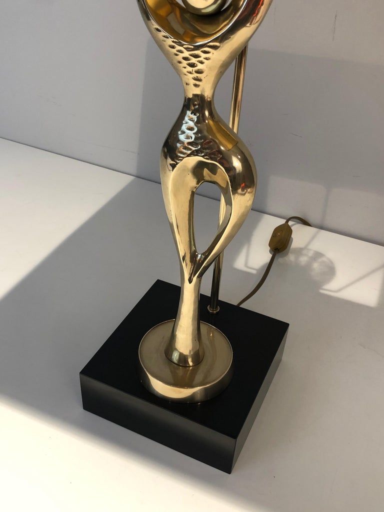 Brass Table Lamp Representing a Stylish Dancer For Sale at 1stDibs