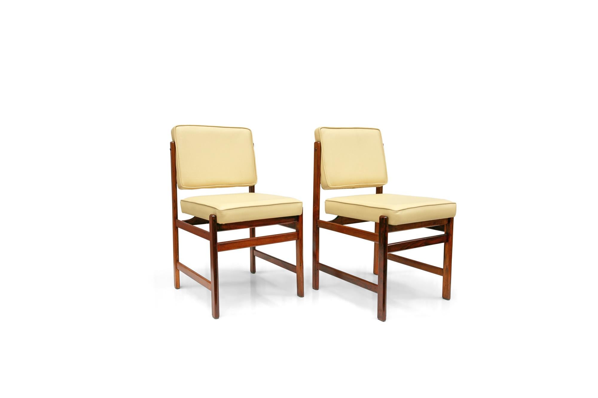 Brazilian Modern Pair of Marco Chairs in Beige Leather by Sergio ...