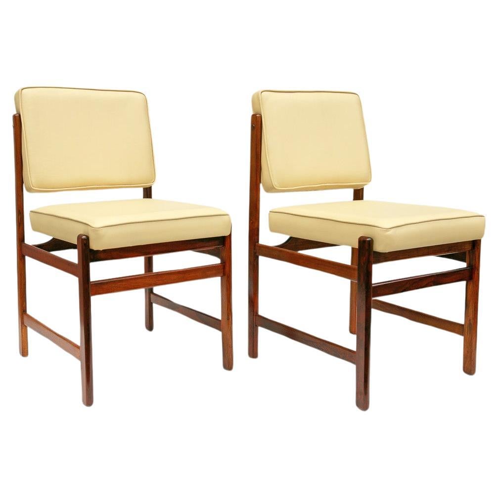 Brazilian Modern Pair of Marco Chairs in Beige Leather by Sergio ...