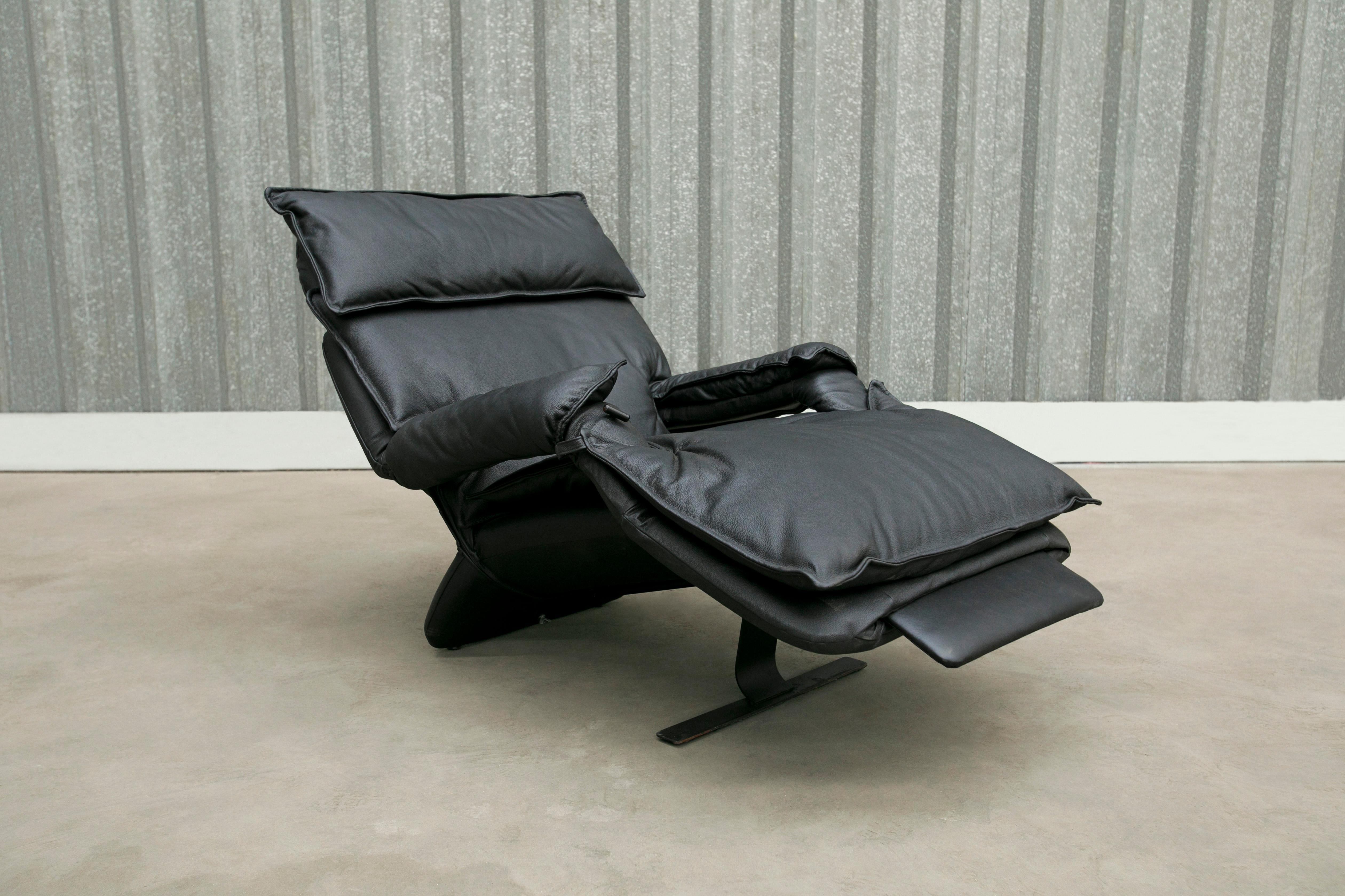 Brazilian Modern "Pony" Reclining Chair in Leather by Percival Lafer ...