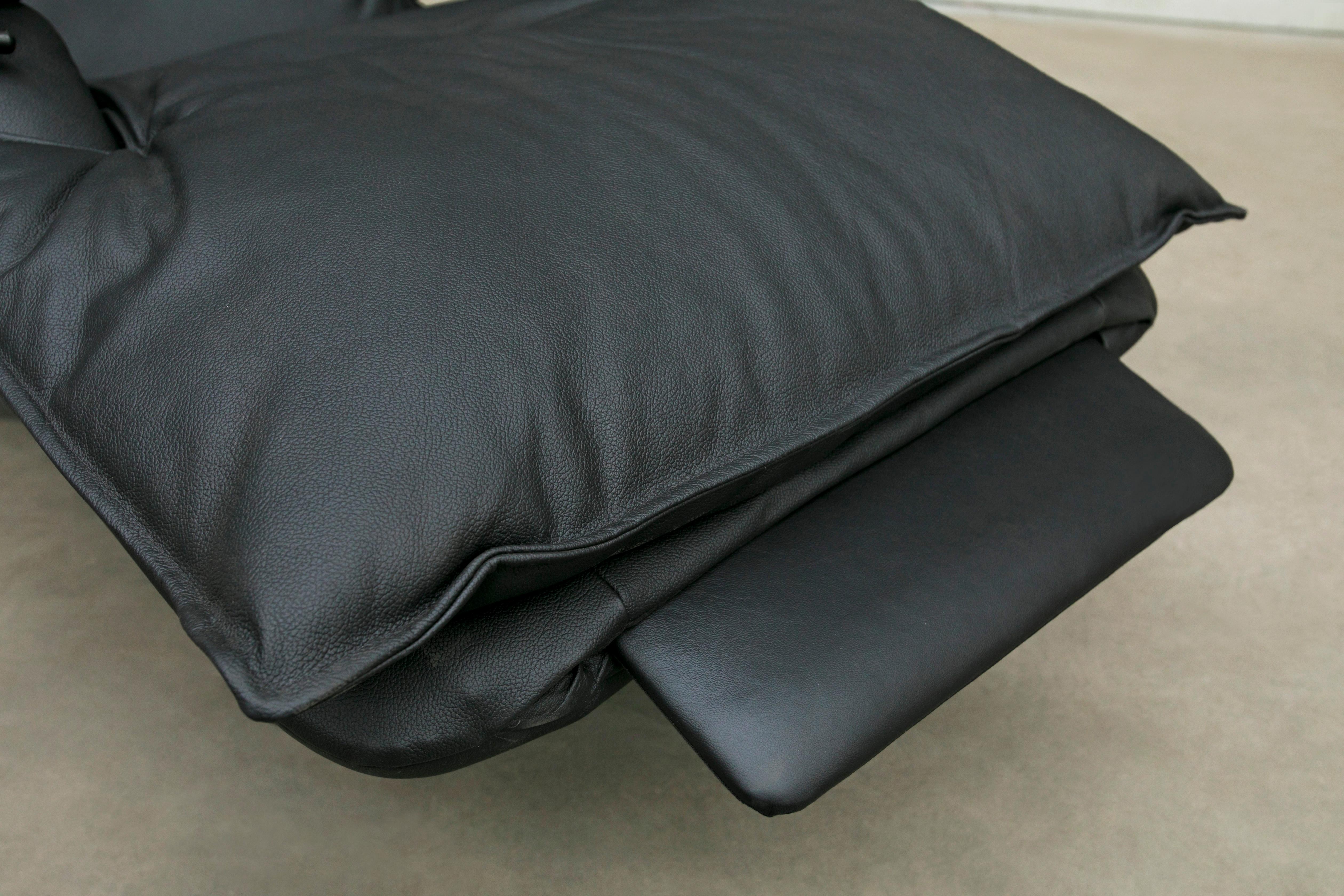 Brazilian Modern "Pony" Reclining Chair in Leather by Percival Lafer ...
