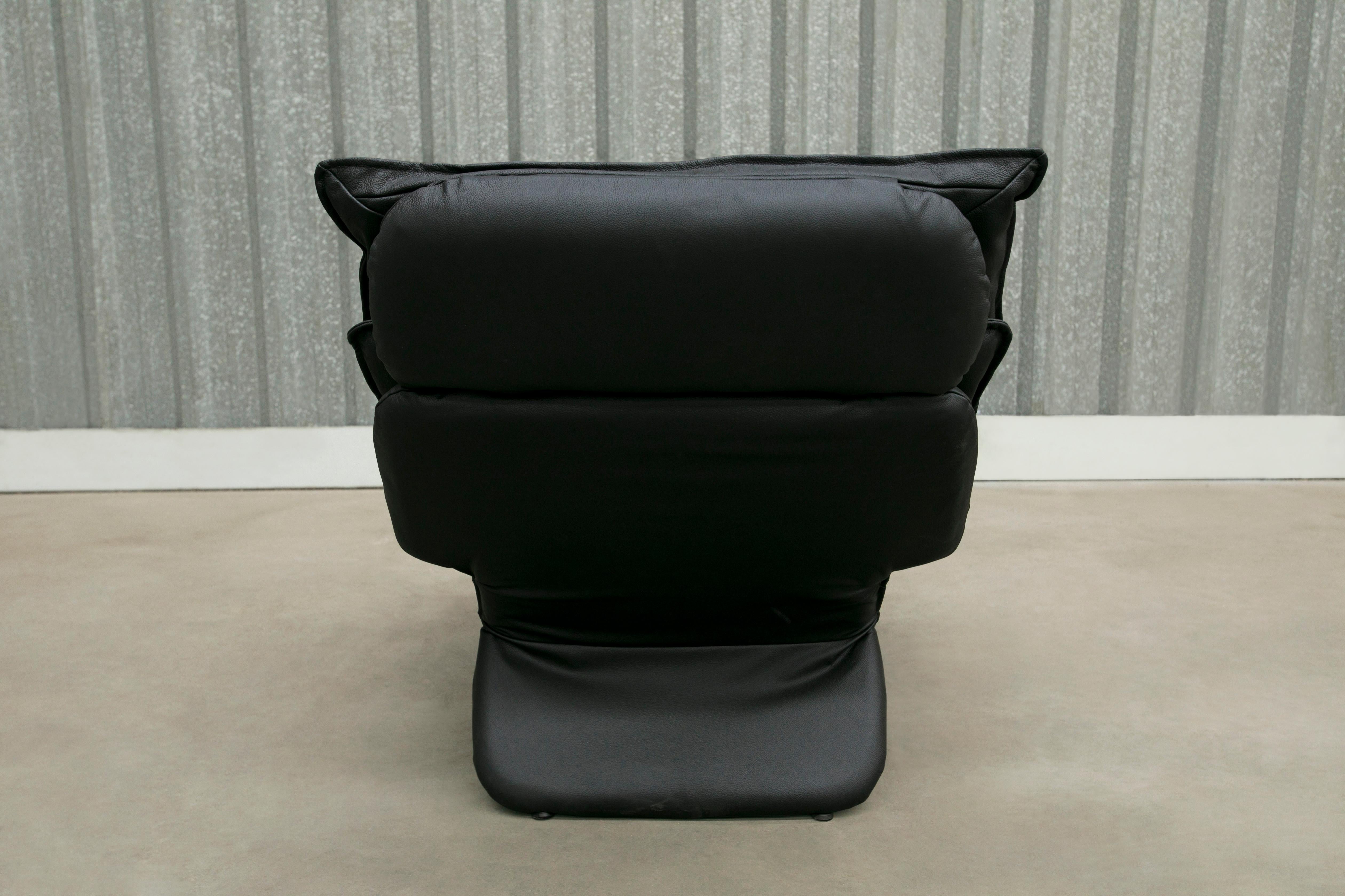 Brazilian Modern "Pony" Reclining Chair in Leather by Percival Lafer ...