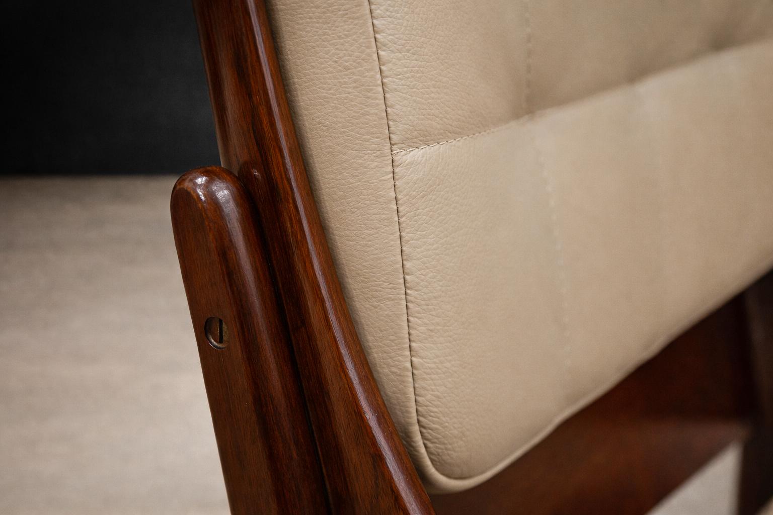 Brazilian Modern Set of Five Rosewood and Leather Dining Chairs, Jorge ...