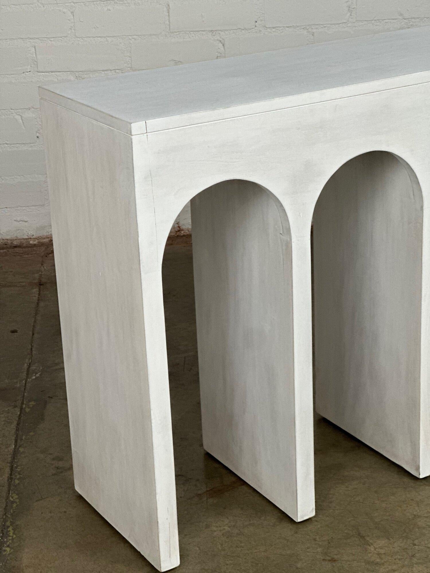Bridge Console in White For Sale at 1stDibs