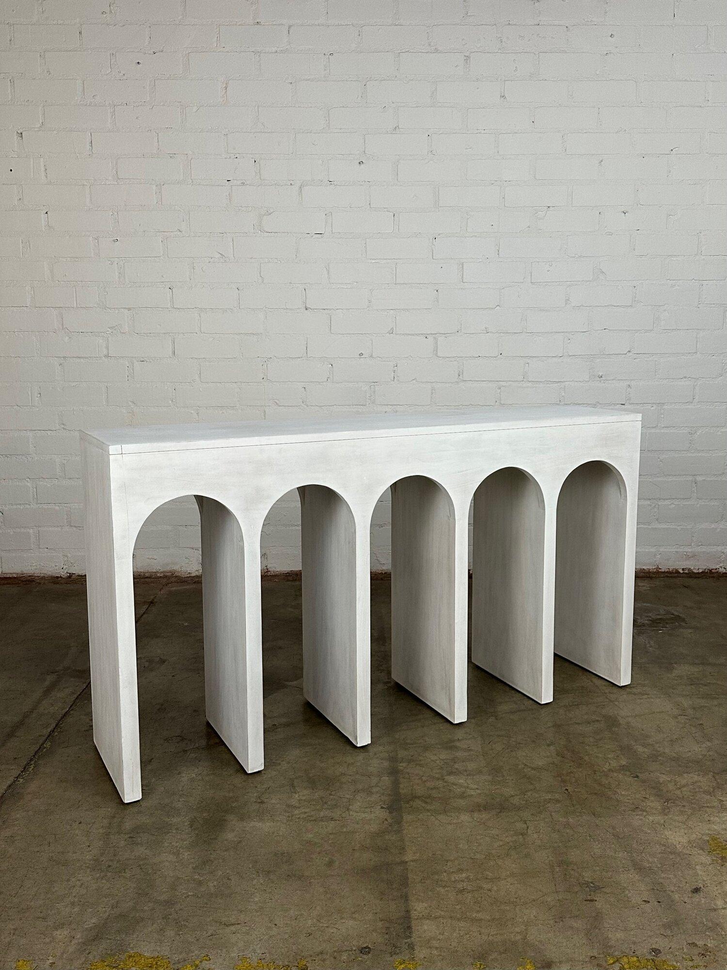Bridge Console in White For Sale at 1stDibs