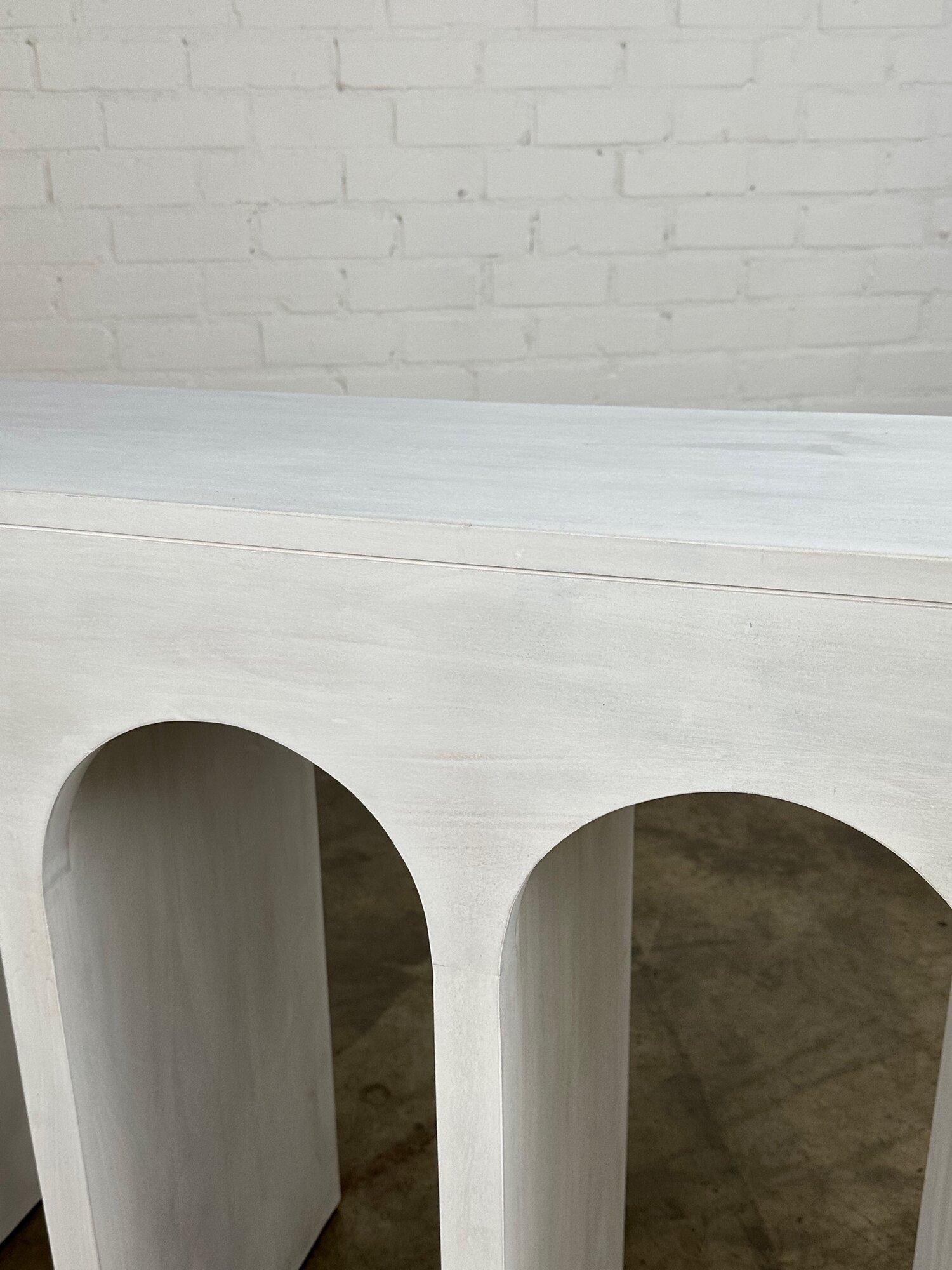 Bridge Console in White For Sale at 1stDibs
