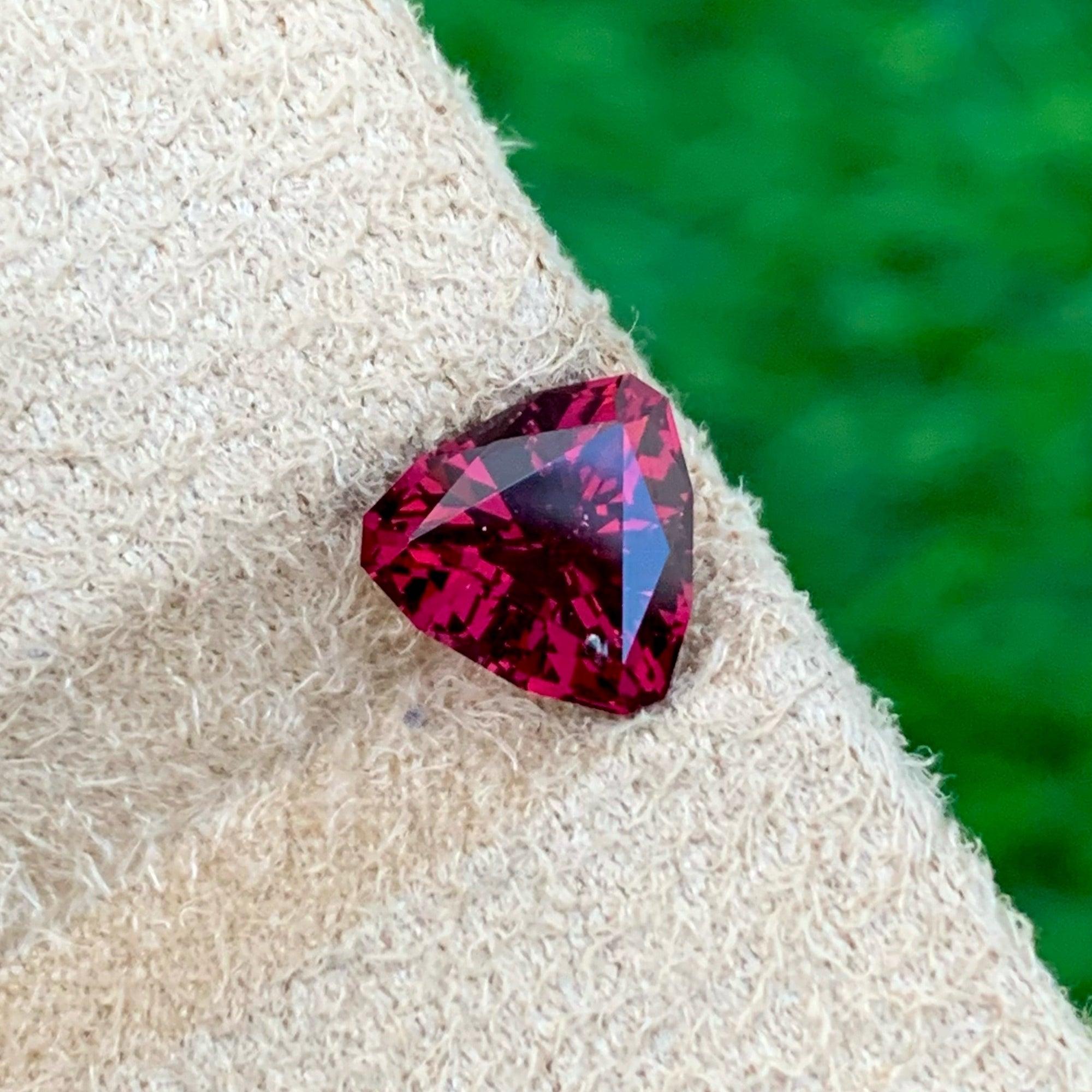 Bright Pinkish Red Garnet Gemstone 2.25 Carats Trilliant Cut Stone ...