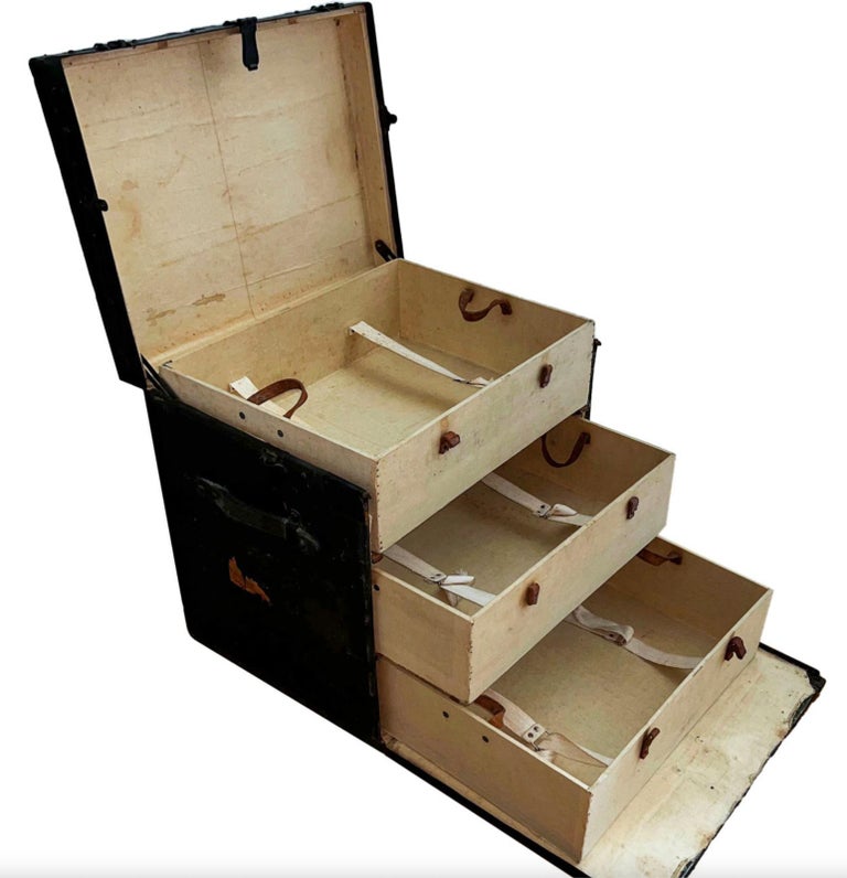 British Basement Suitcase, 19th Century For Sale at 1stDibs