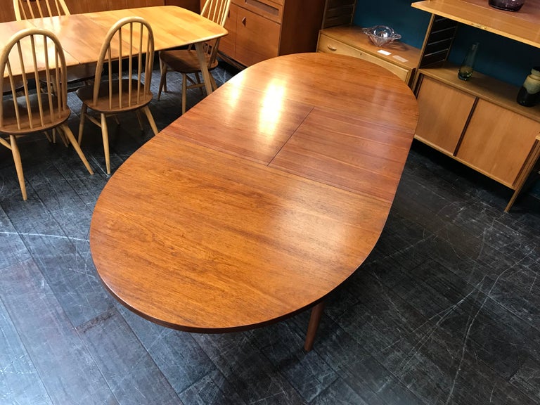 British Midcentury Oval Extending Teak Dining Table by Beithcraft ...