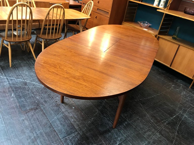 British Midcentury Oval Extending Teak Dining Table by Beithcraft ...