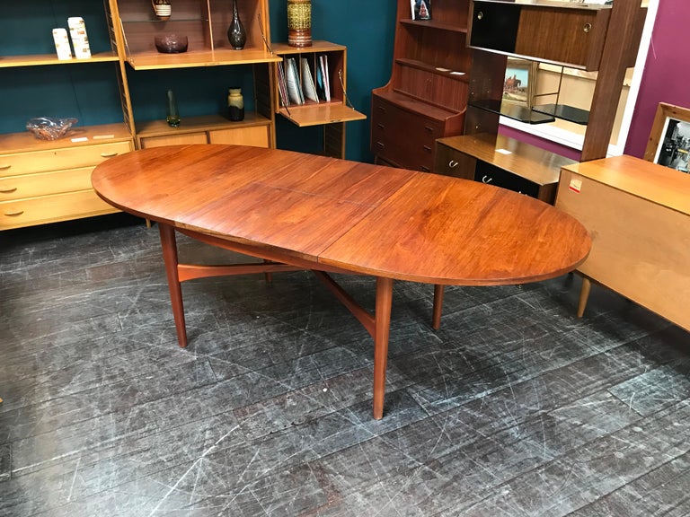 British Midcentury Oval Extending Teak Dining Table by Beithcraft ...