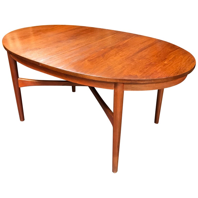 British Midcentury Oval Extending Teak Dining Table by Beithcraft ...