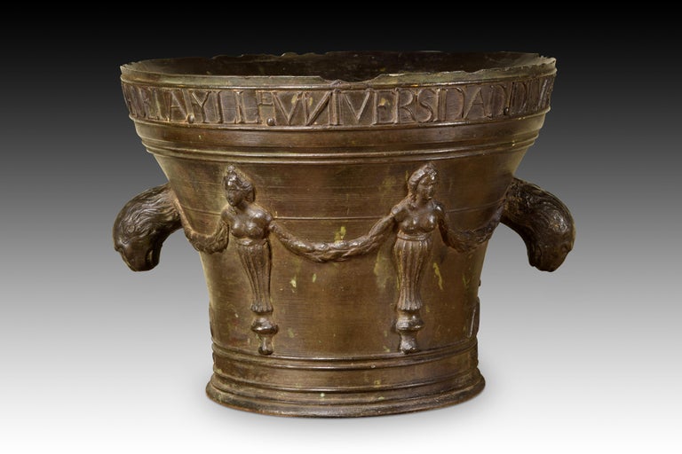 Bronze mortar. Carlos Fenollera, Valencia, Spain, 1790. For Sale at 1stDibs