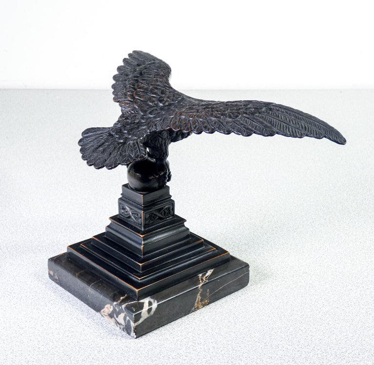 Bronze Sculpture of an Eagle, Marble Base, 20th Century For Sale at 1stDibs
