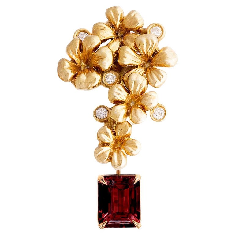 Brooch in 18 Karat Yellow Gold with Natural Ruby and Diamonds For Sale ...