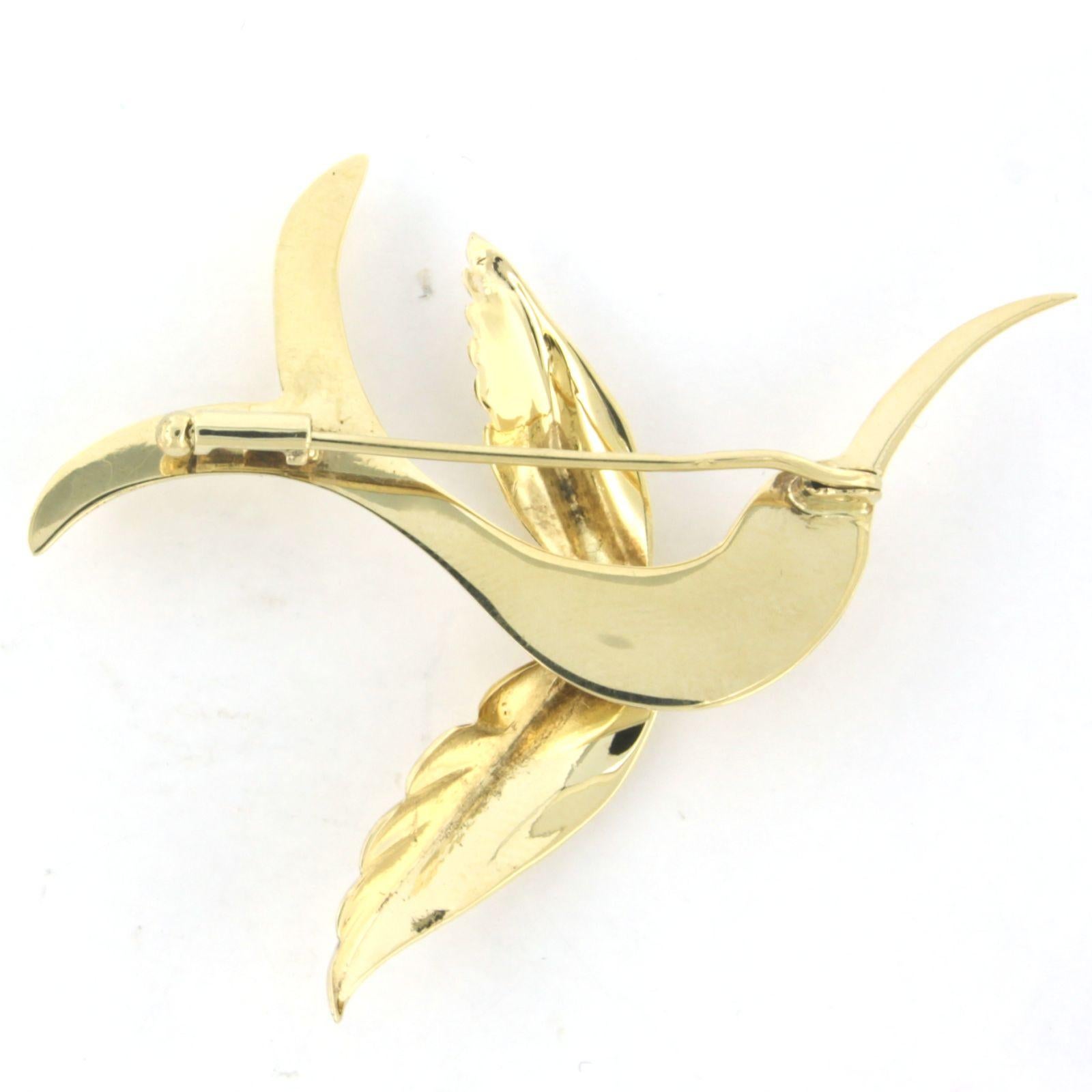 Brooch in a shape of a bird 14k yellow gold For Sale at 1stDibs