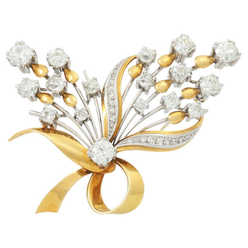 Corvolut of 2 Brooches and 1 Pendant with Grenade For Sale at 1stDibs