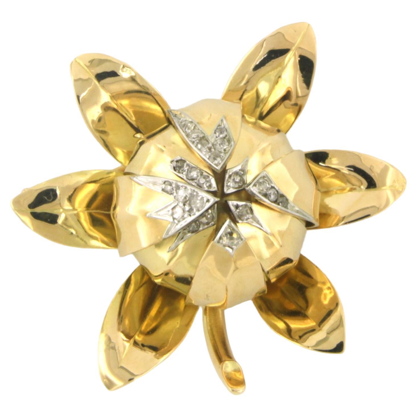 Brooch set with ruby and diamonds 18k yellow gold For Sale at 1stDibs