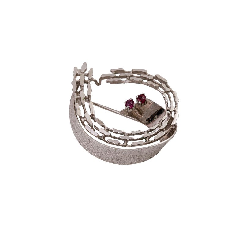 Brooch with 2 Rubies For Sale at 1stDibs