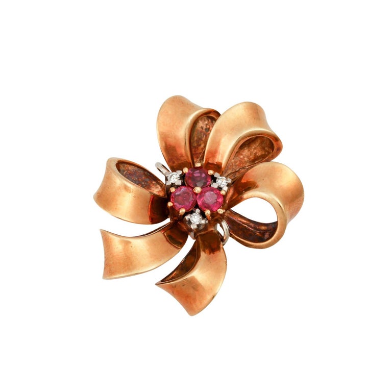 Brooch with 3 Rubies and 2 Old European Cut Diamonds For Sale at 1stDibs