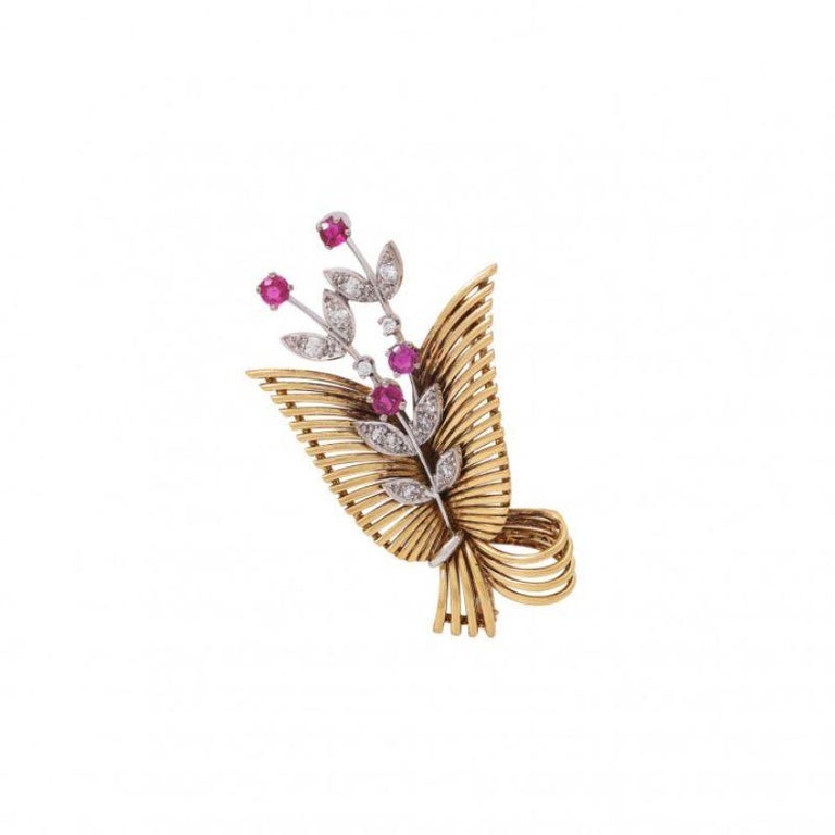 Brooch with 4 Round Faceted Rubies For Sale at 1stDibs