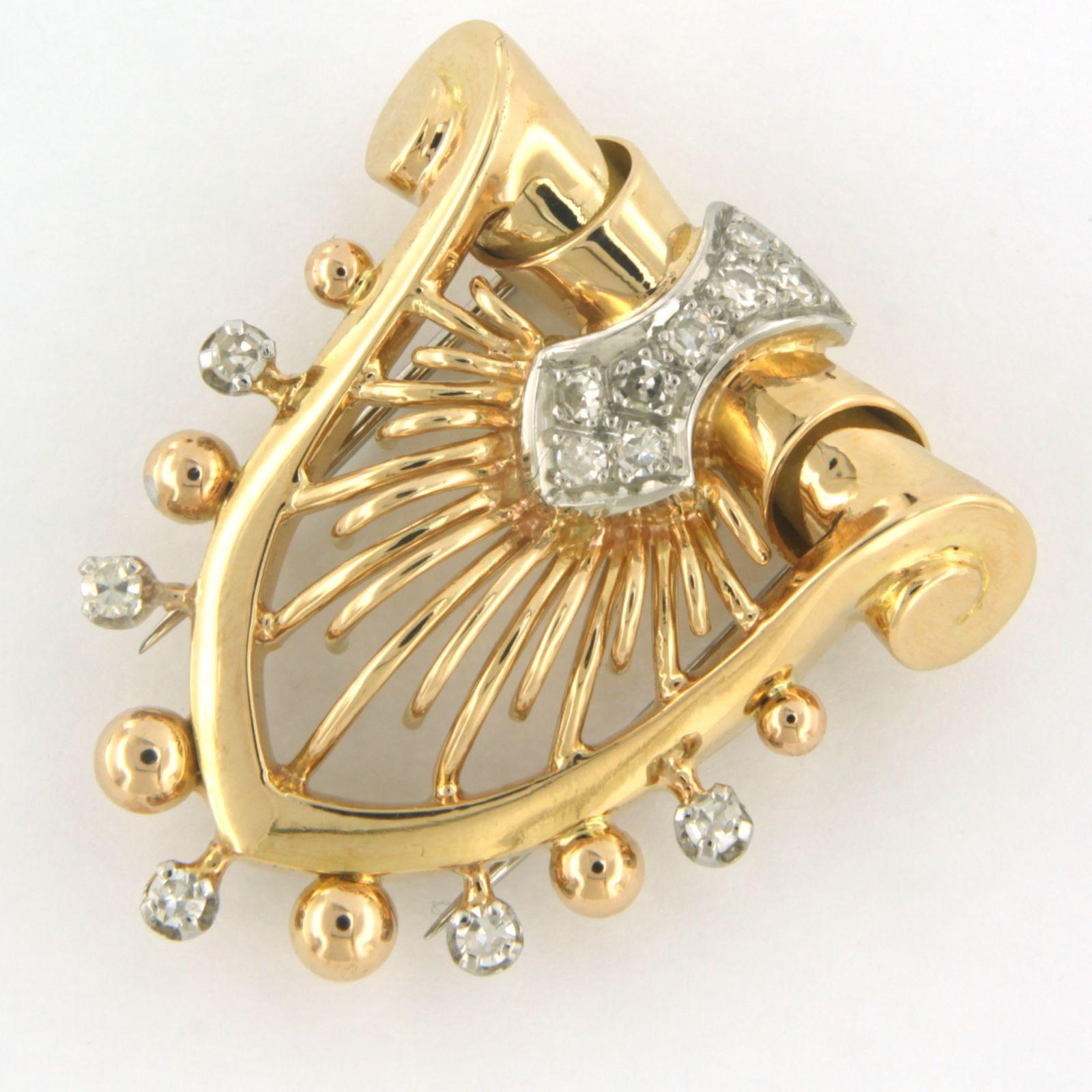 Brooch with diamonds 18k yellow gold and 950 Platinum For Sale at 1stDibs