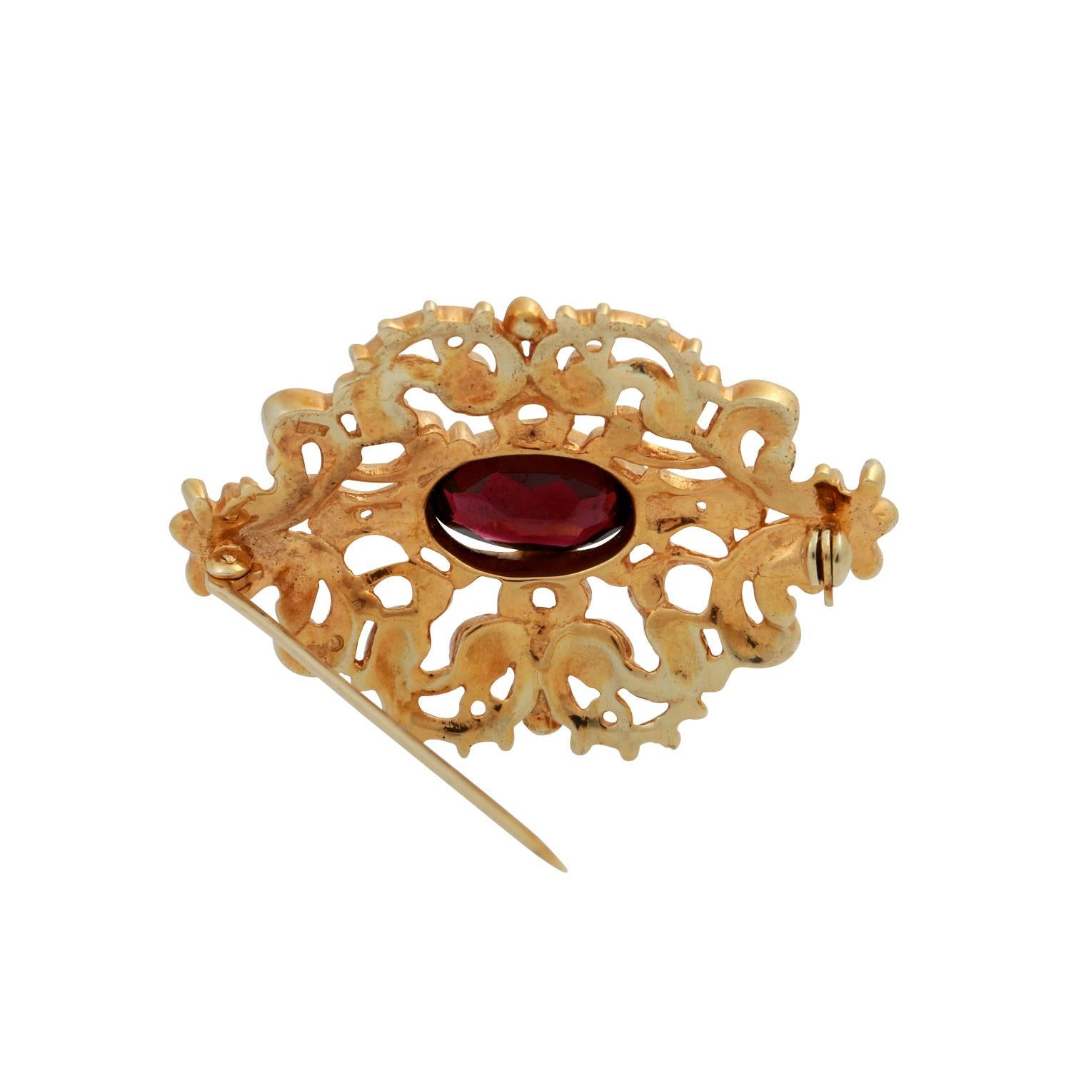 Brooch with Oval Fac, Garnet For Sale at 1stDibs