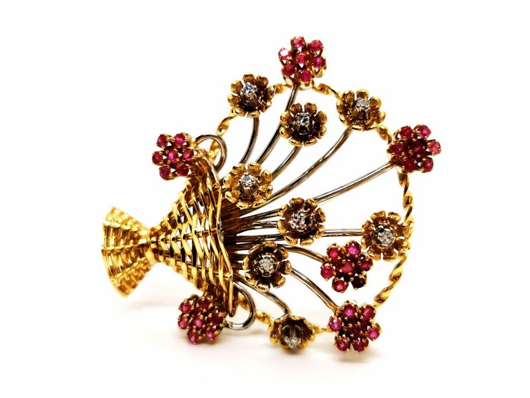 Brooch Yellow Gold Ruby For Sale at 1stDibs