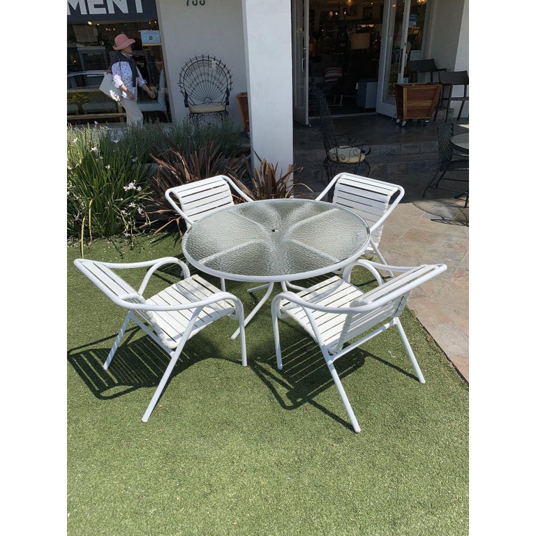 Brown Jordan Table and for Chairs For Sale at 1stDibs