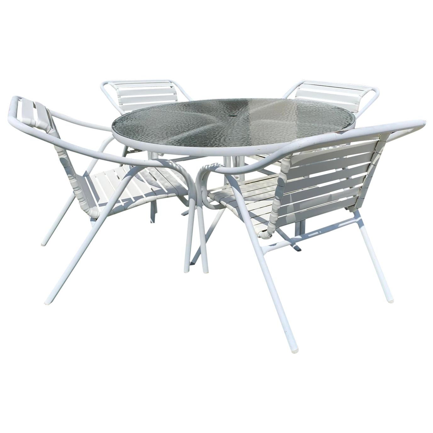 Brown Jordan Table and for Chairs For Sale at 1stDibs