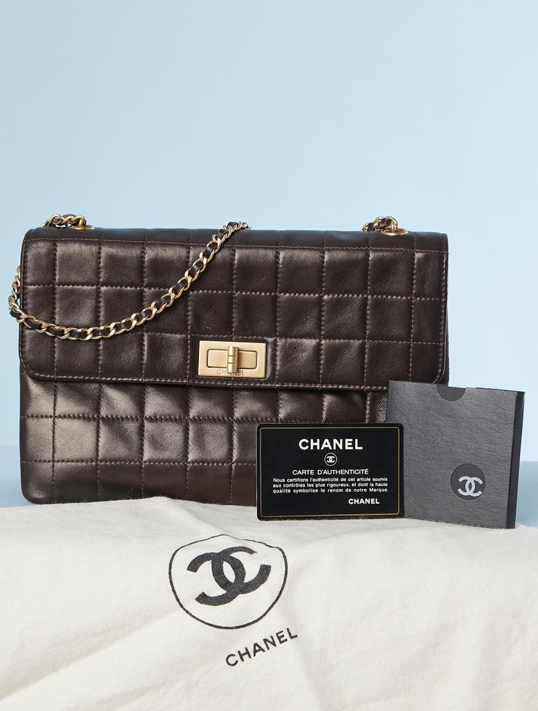 Brown leather top-stitched bag Chanel Numbered 7109830 For Sale at 1stDibs