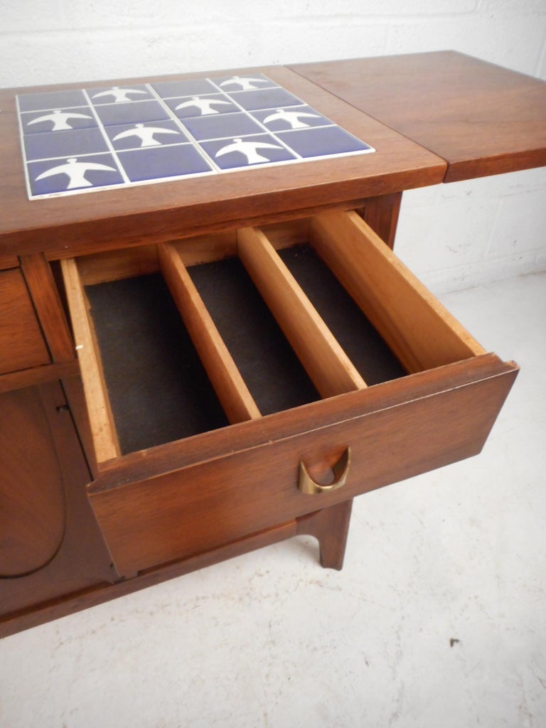 Broyhill Brasilia Drop-Leaf Console Table For Sale at 1stDibs ...