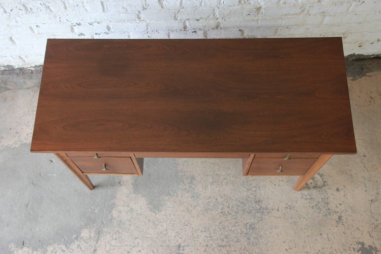 Broyhill Brasilia Mid-Century Modern Sculpted Walnut Desk at 1stDibs ...