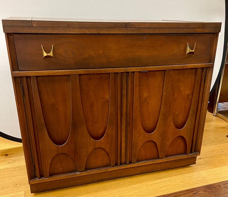 Broyhill Brasilia Mid-Century Modern Sculpted Walnut Rolling Bar Buffet ...