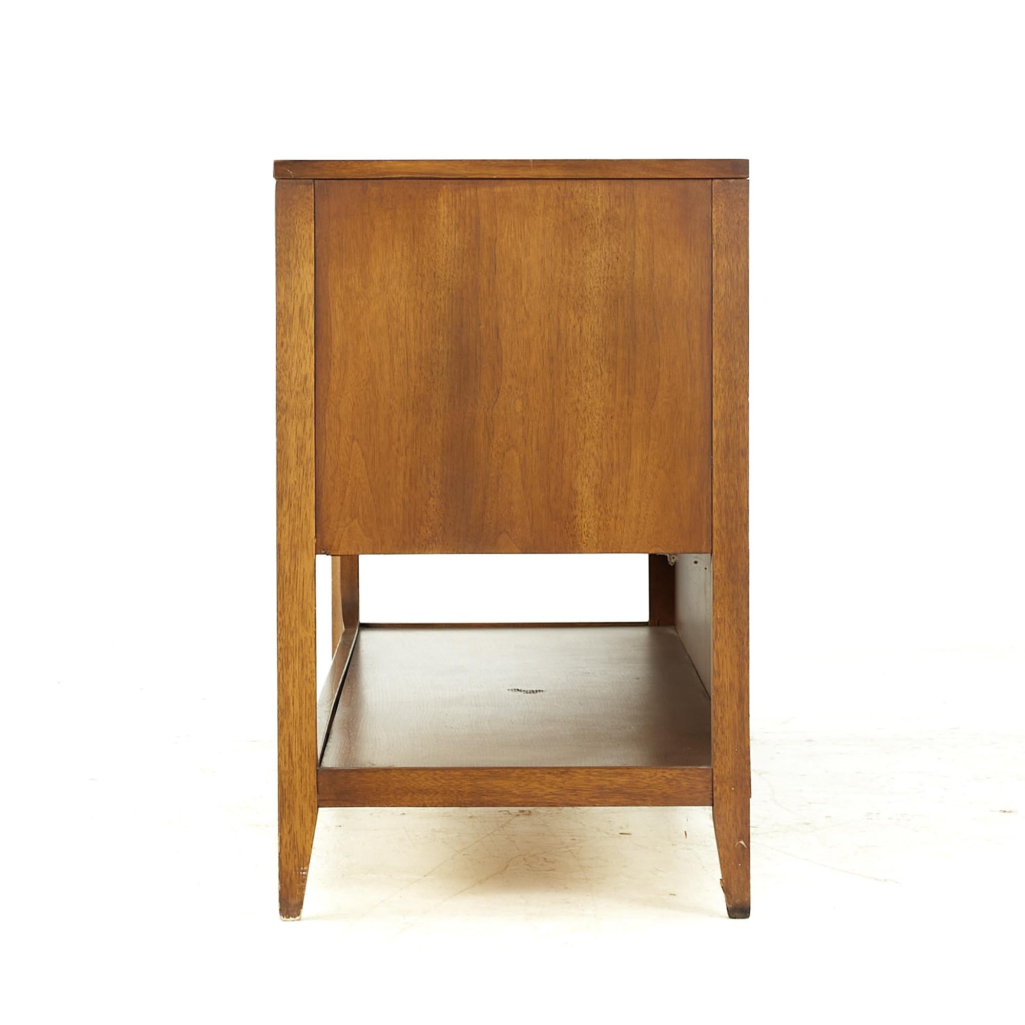 Broyhill Brasilia Midcentury Walnut Fluted Buffet For Sale at 1stDibs