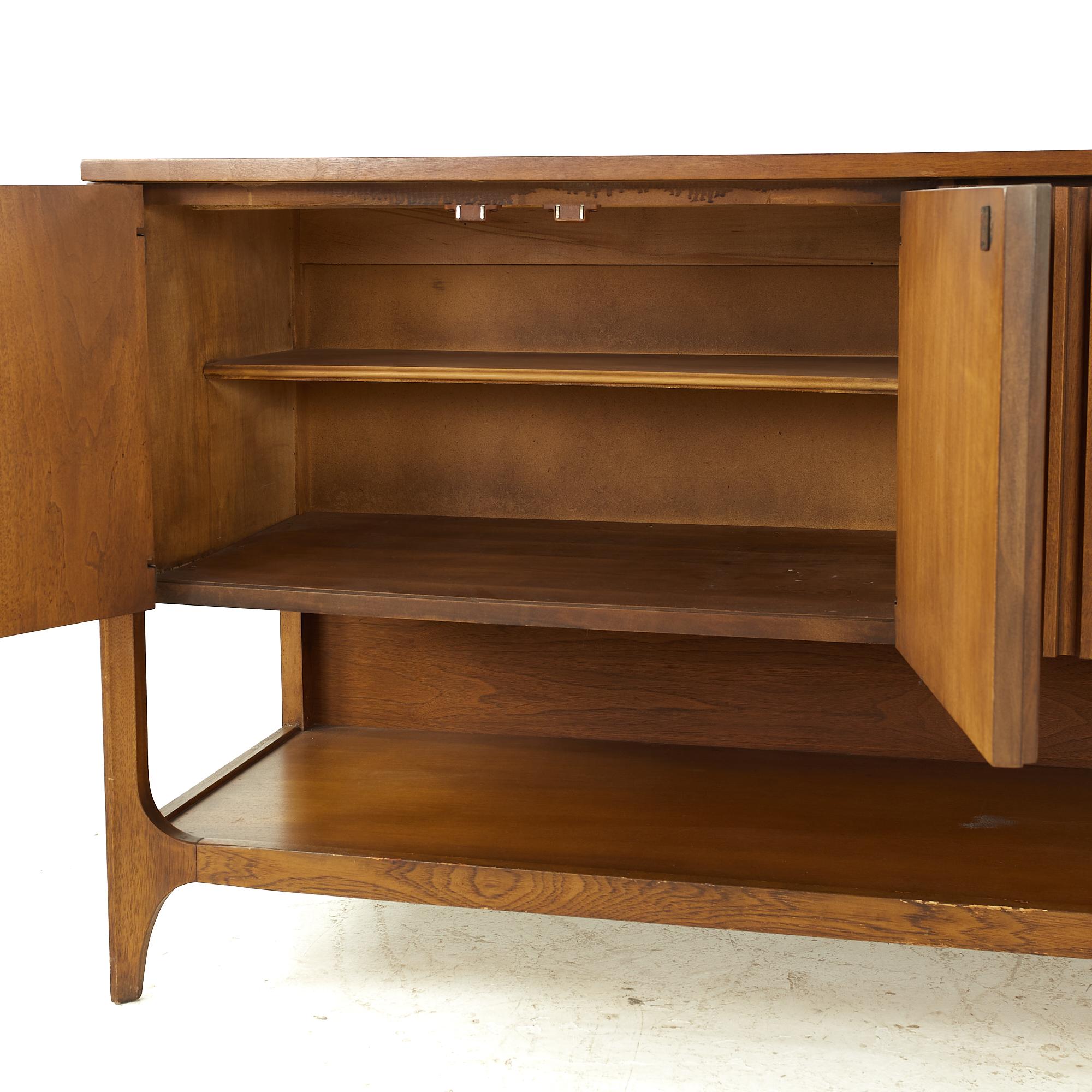 Broyhill Brasilia Midcentury Walnut Fluted Buffet For Sale at 1stDibs