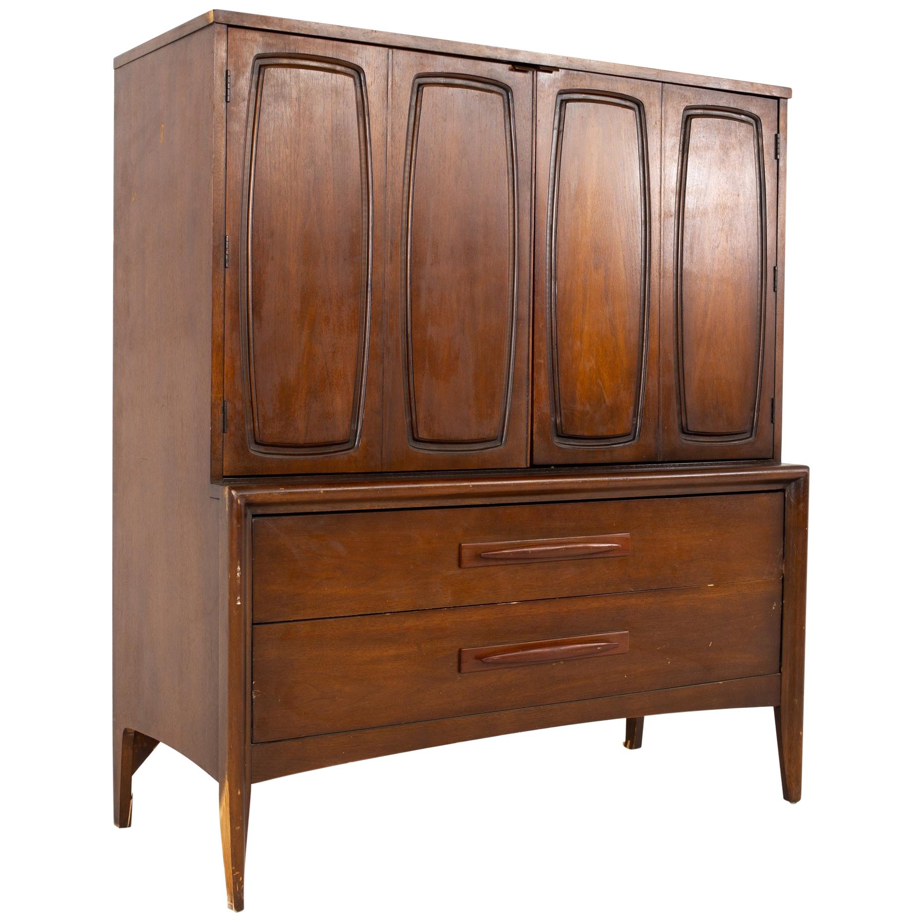 Broyhill Premier Walnut Emphasis Magna Dresser at 1stDibs
