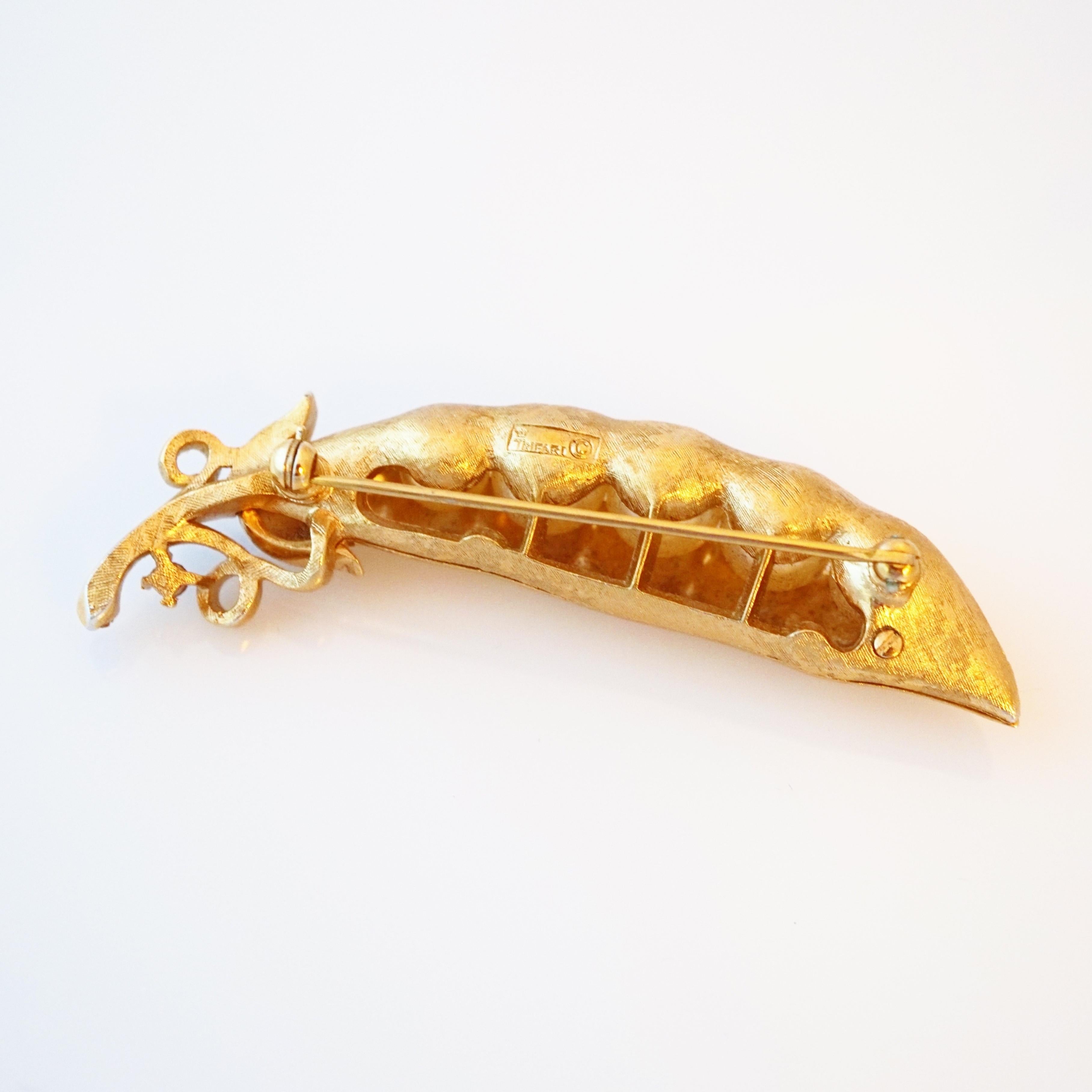 Brushed Gold "Peas in a Pod" Pearl Brooch By Crown Trifari, 1960s For ...