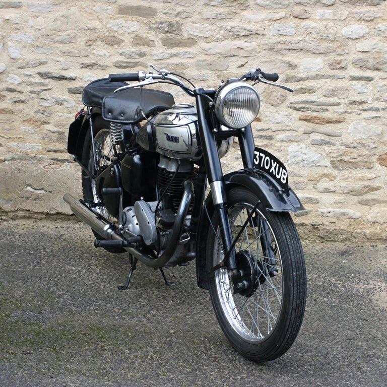 BSA C11 Motorcycle, Classic 250 Cc. Single Cylinder Overhead Valve ...