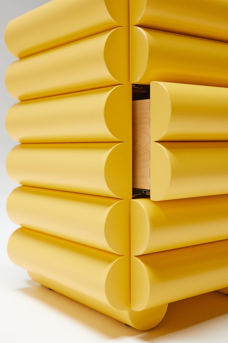 Bubble Beistelltisch Kommode in Buttery Gelb von Steven Bukowski im ...